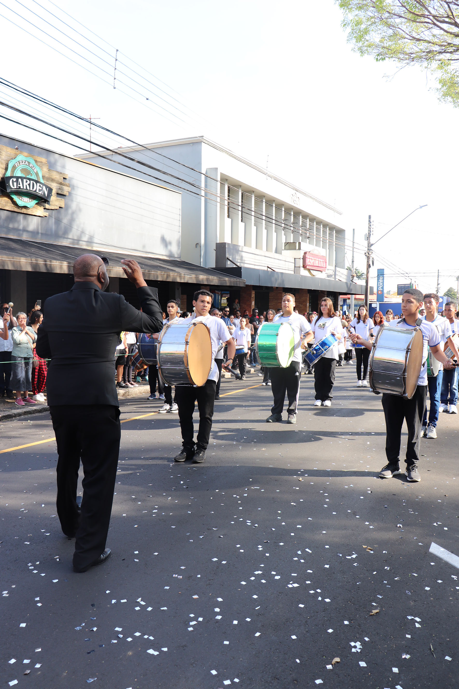 Grande público prestigia desfile de 7 de setembro em Tietê
