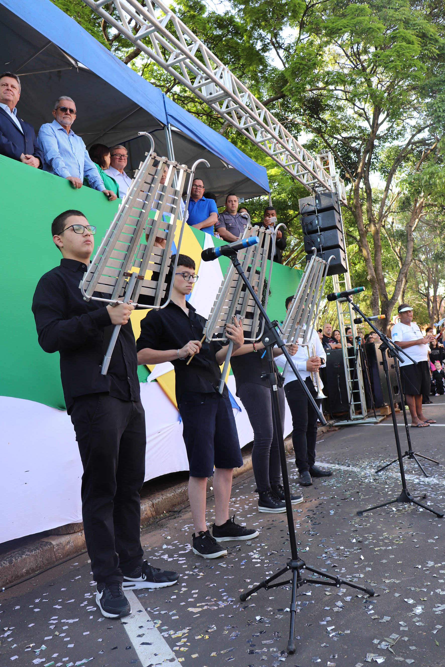 Grande público prestigia desfile de 7 de setembro em Tietê