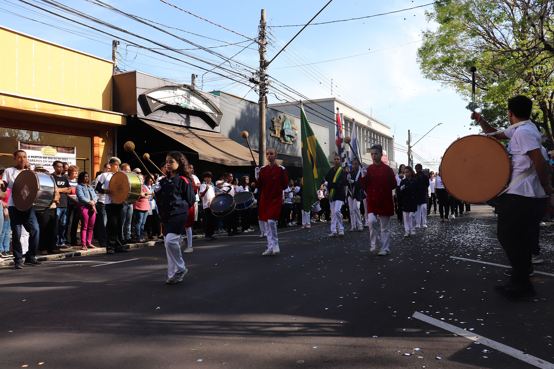 Grande público prestigia desfile de 7 de setembro em Tietê